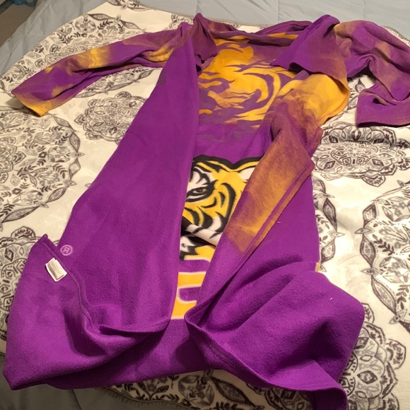 Northwest | Other | Snuggie | Poshmark